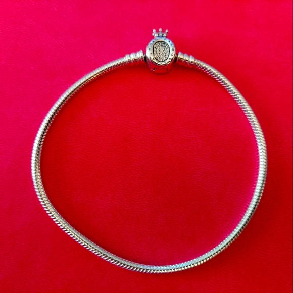 Pandora | Jewelry | Pandora Crown O Clasp Snake Charm Bracelet | Poshmark